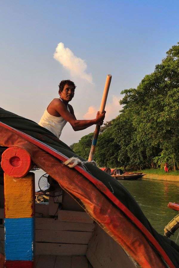 Princep Ghat Kolkata - A Walking Guide To The Beautiful Riverfront