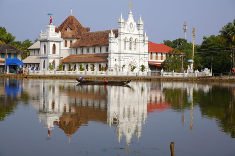 The Perfect Alleppey Itinerary: Best Places To Visit In One Day